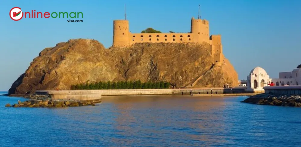 Oman Travel Guide: 12 Best Things to Do